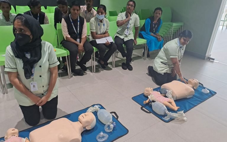 Basic Life Support Training - Keyhole Clinic Kochi