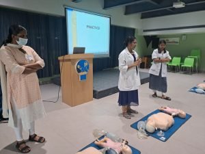 Basic Life Support Training - Keyhole Clinic Kochi